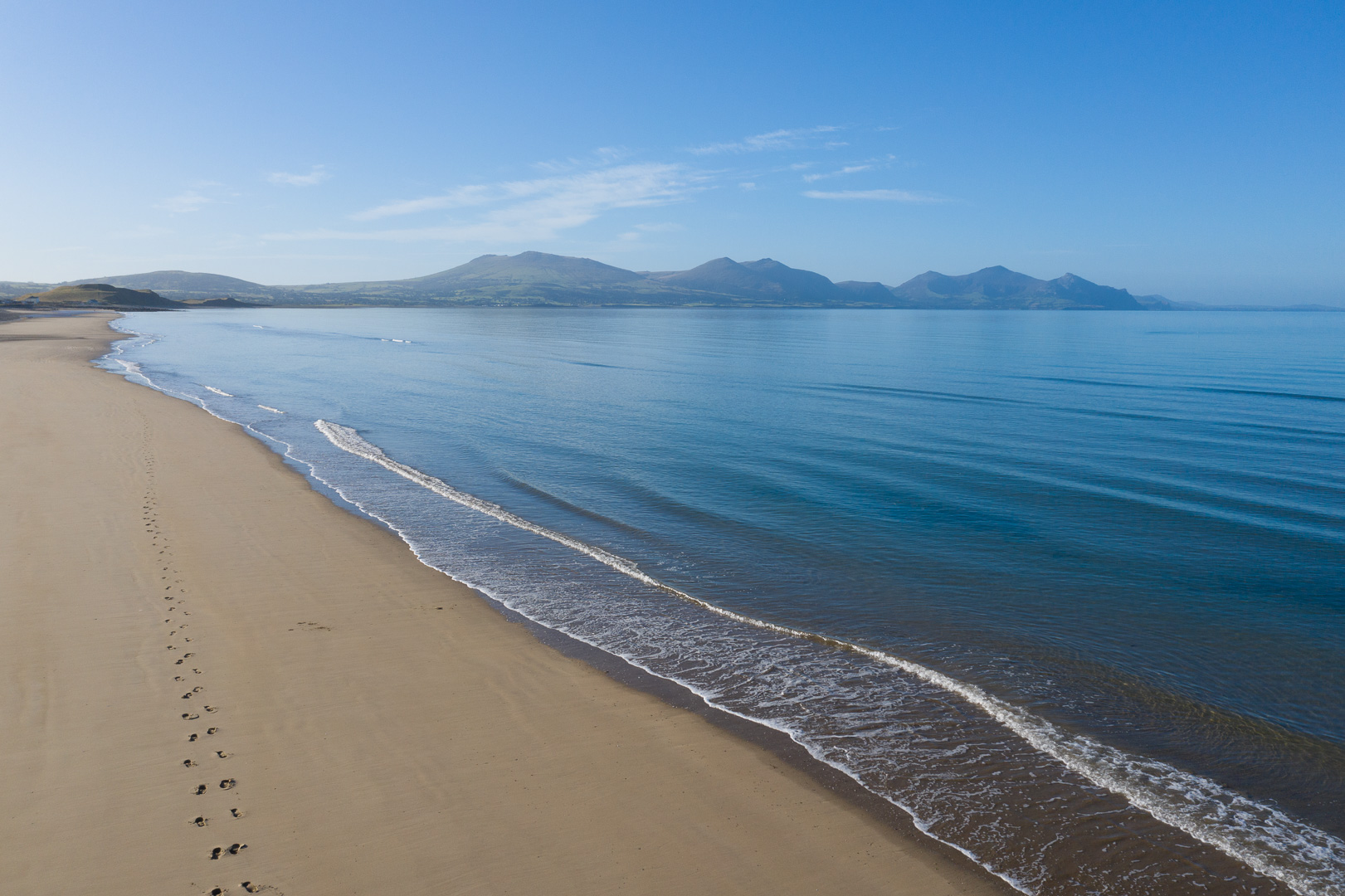 Beach Cleans In Snowdonia North Wales | Dioni Holiday Cottages